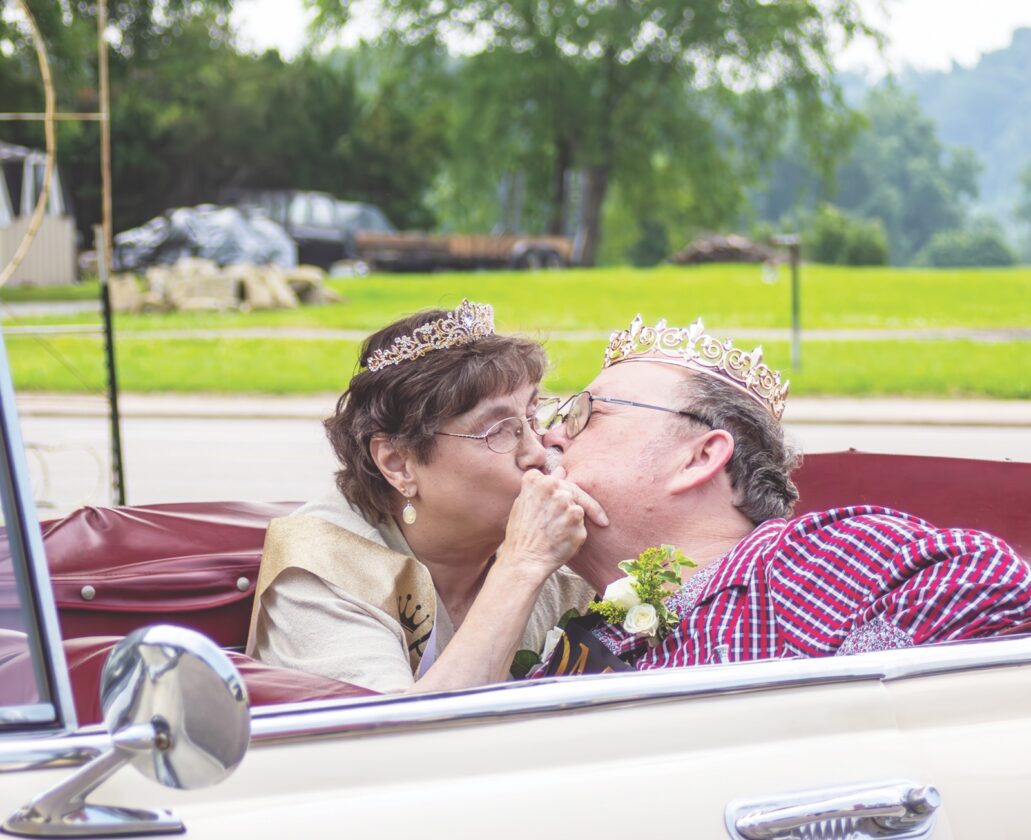 A night to remember: Belpre Senior Center holds Senior Prom | News ...